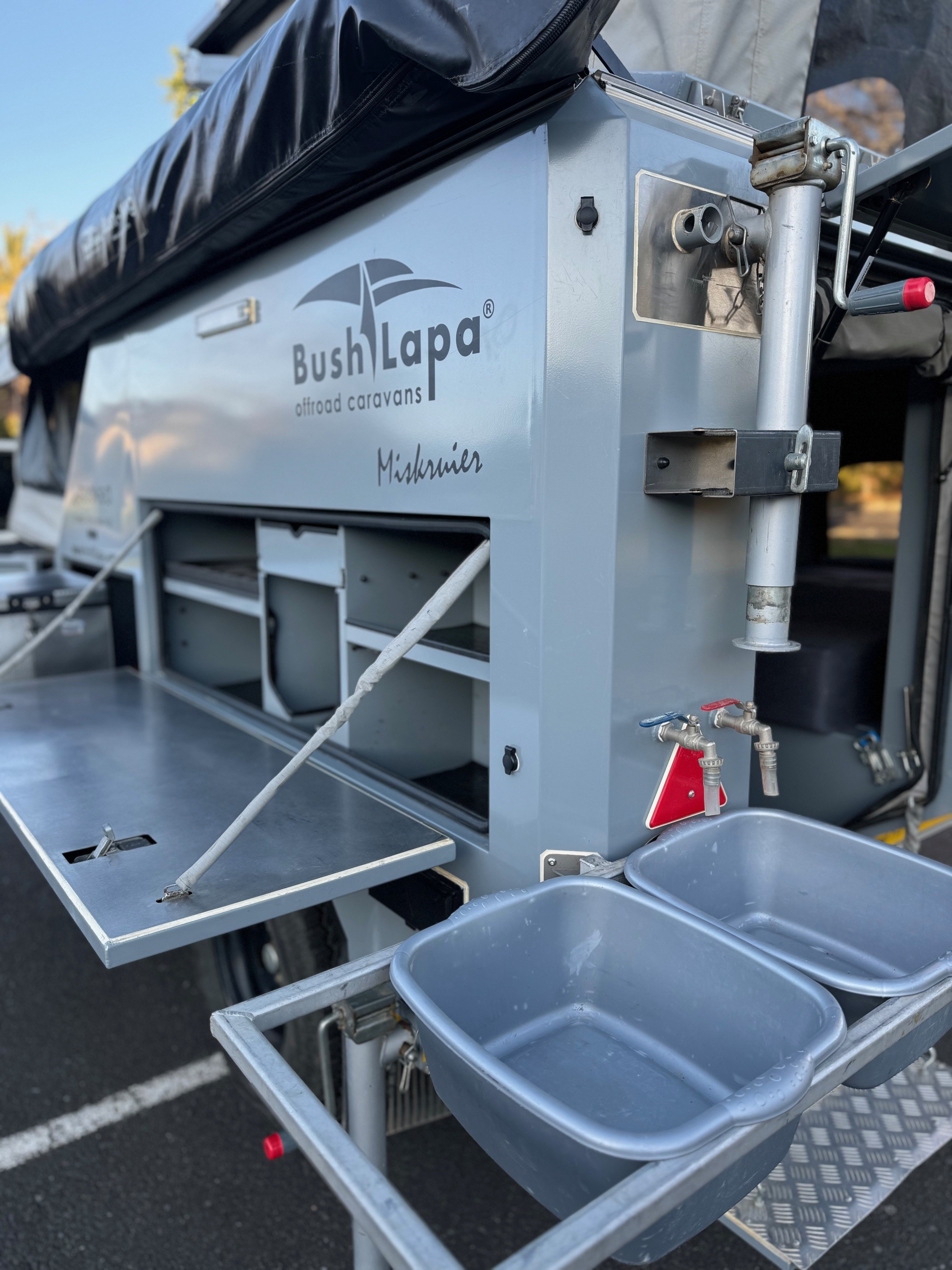 Bushlapa Miskruier Nr 1 : 4 sleeper unit | Kampi.co.za